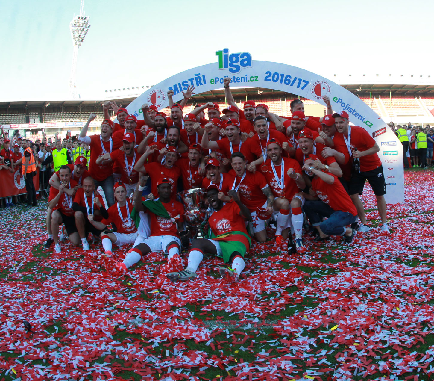 SK Slavia Praha mistr 1. Fotbalové ligy 2016/17 – Online sportovní ...